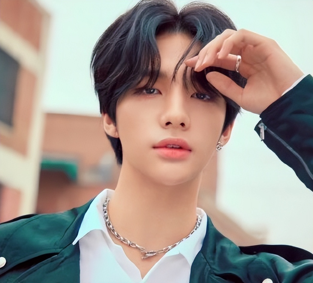 Why is Korean singer Hwang Hyun-jin called hhj? - iMedia
