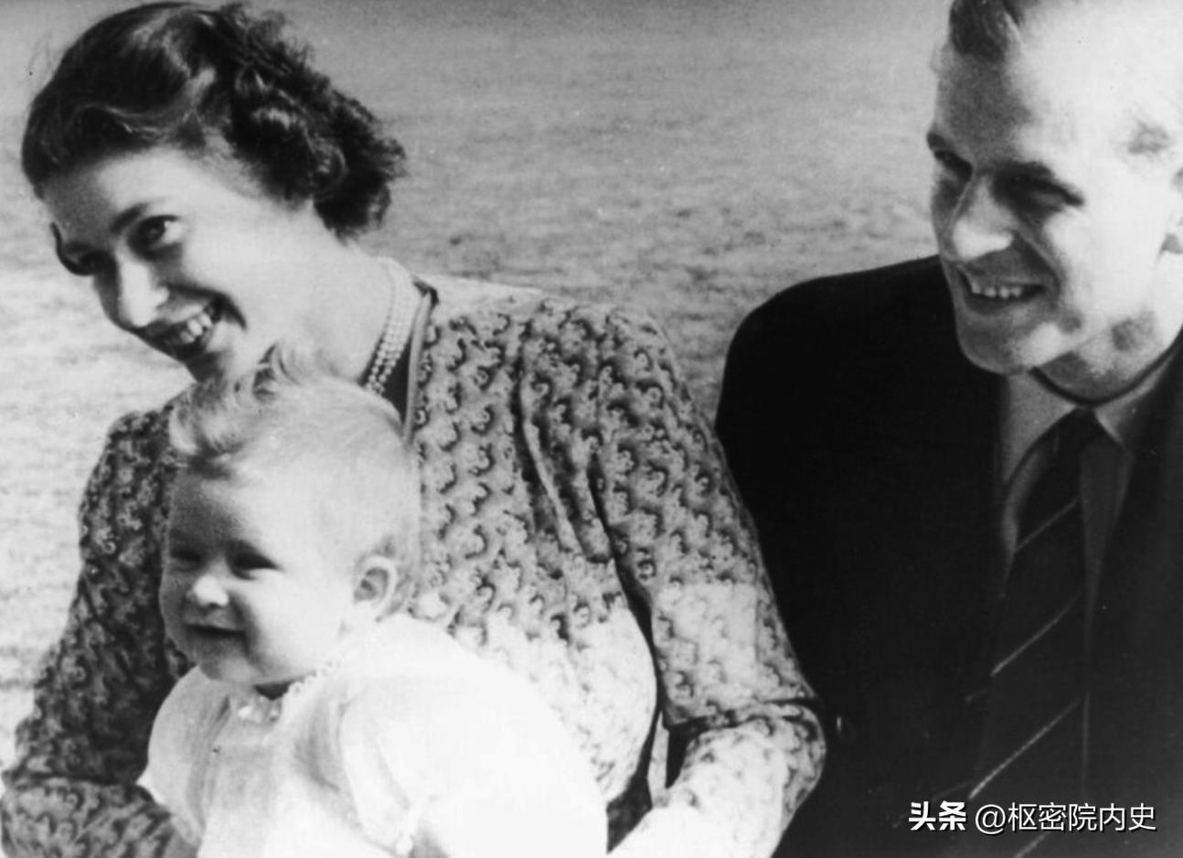 The Queen of England in different periods (03) - iMedia