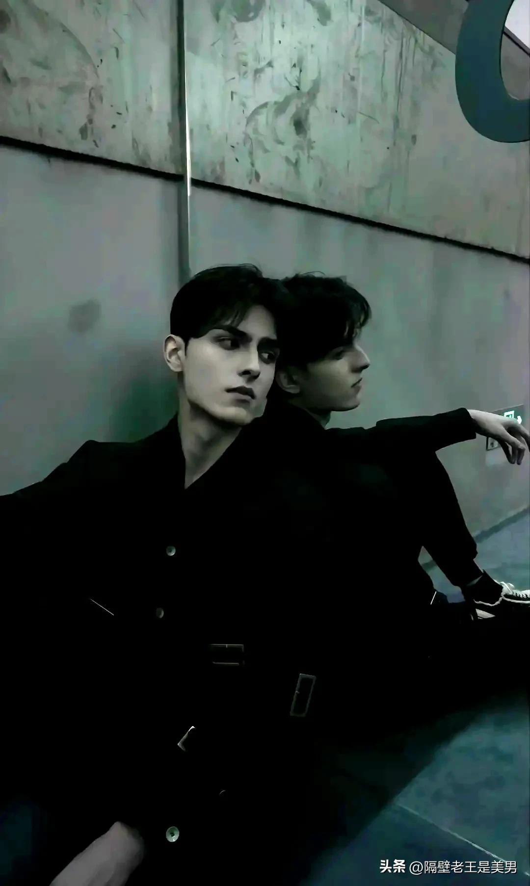 Born in 1998, Xinjiang actor Erfan, who is 190cm tall, has the face of ...