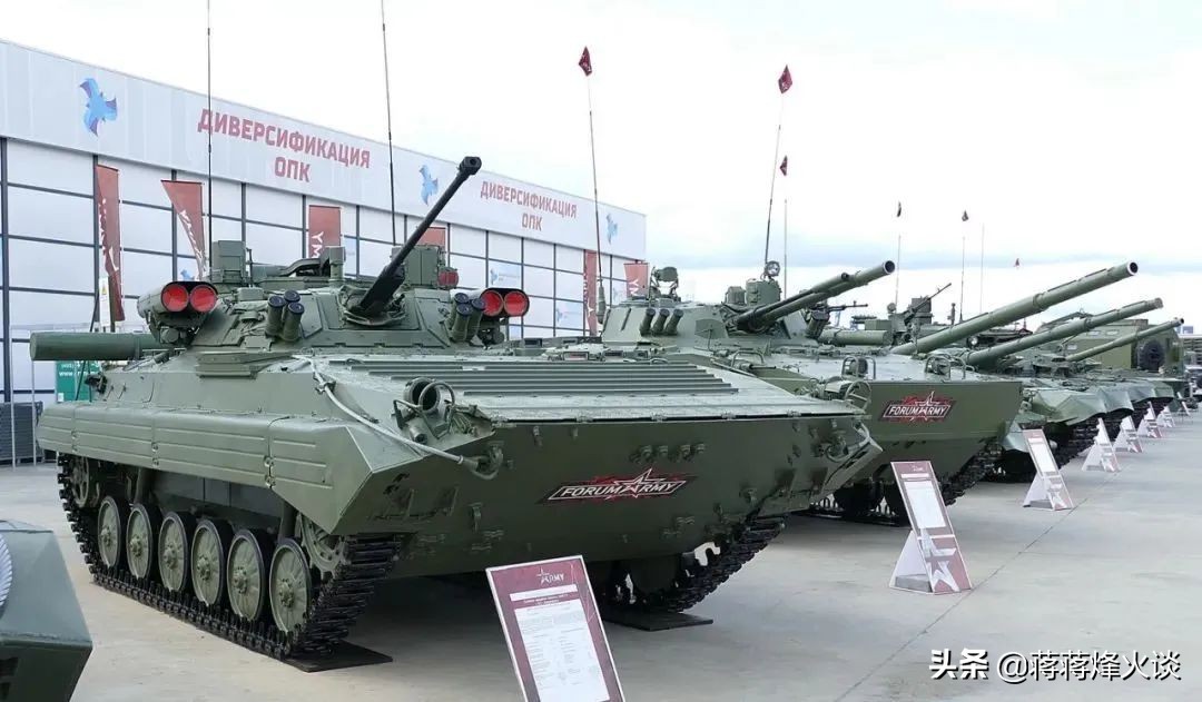 Algeria's modified T-62 participated in the military parade, and the ...