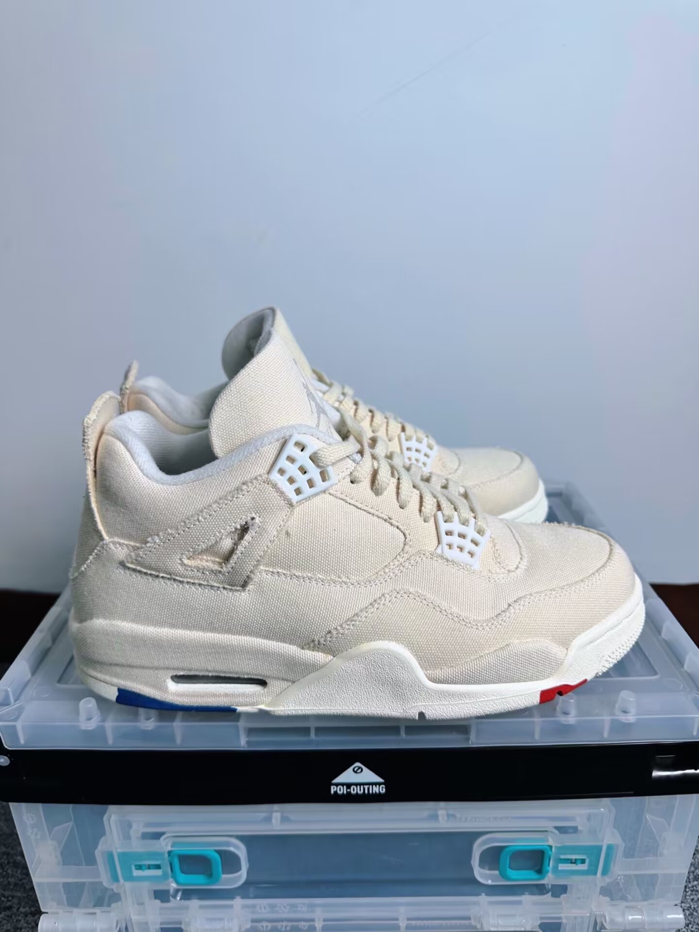 The most plain AJ4 is also the best shoe to share - iNEWS