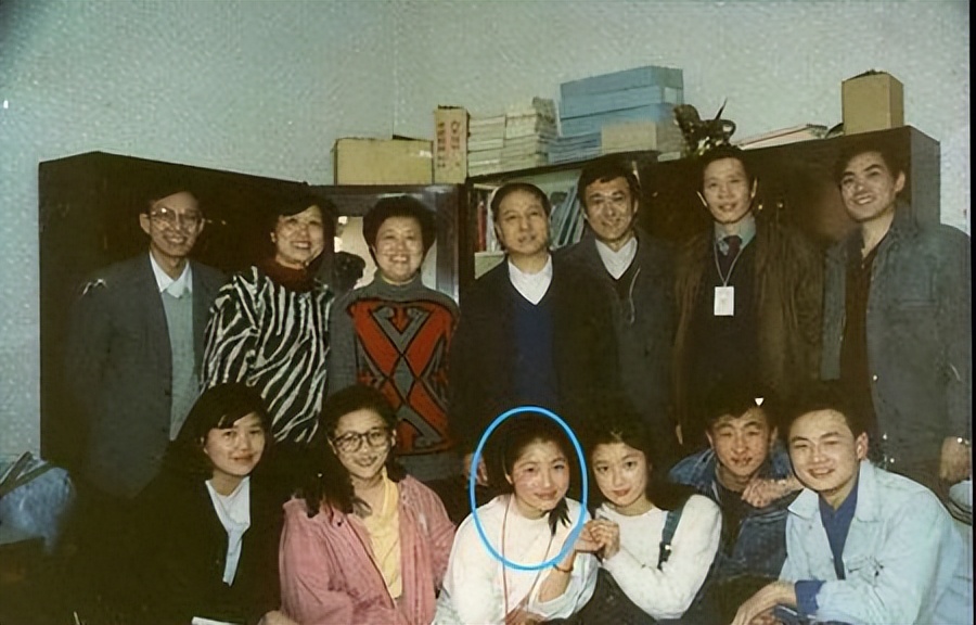 Beauty host Ji Xueping: Become famous at the age of 14, marry a rich ...