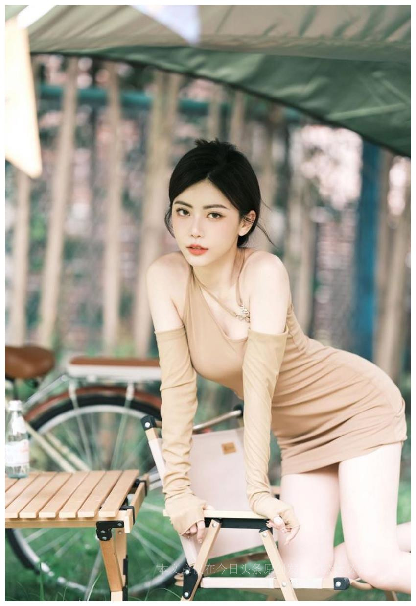 It was revealed that PGone and Zhou Shuyi are living together. Netizen: A will-o'-the-wisp boy ...