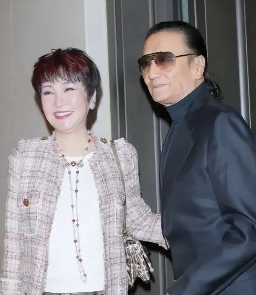 The Nicholas Tse family is rarely in the same frame. The 86-year-old ...
