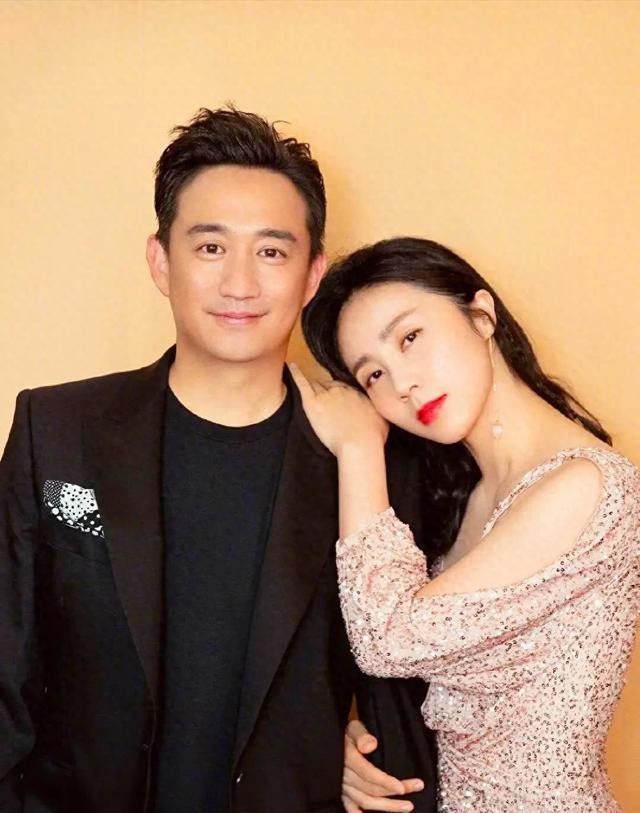 Huang Lei and Sun Li were met by chance while visiting Universal ...