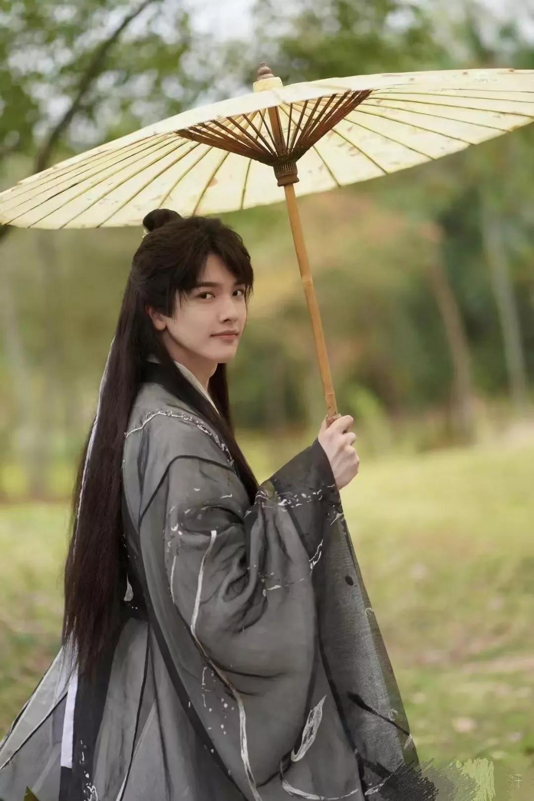 Hou Minghao's red phoenix eyes sparkle when he is sad, and are ...