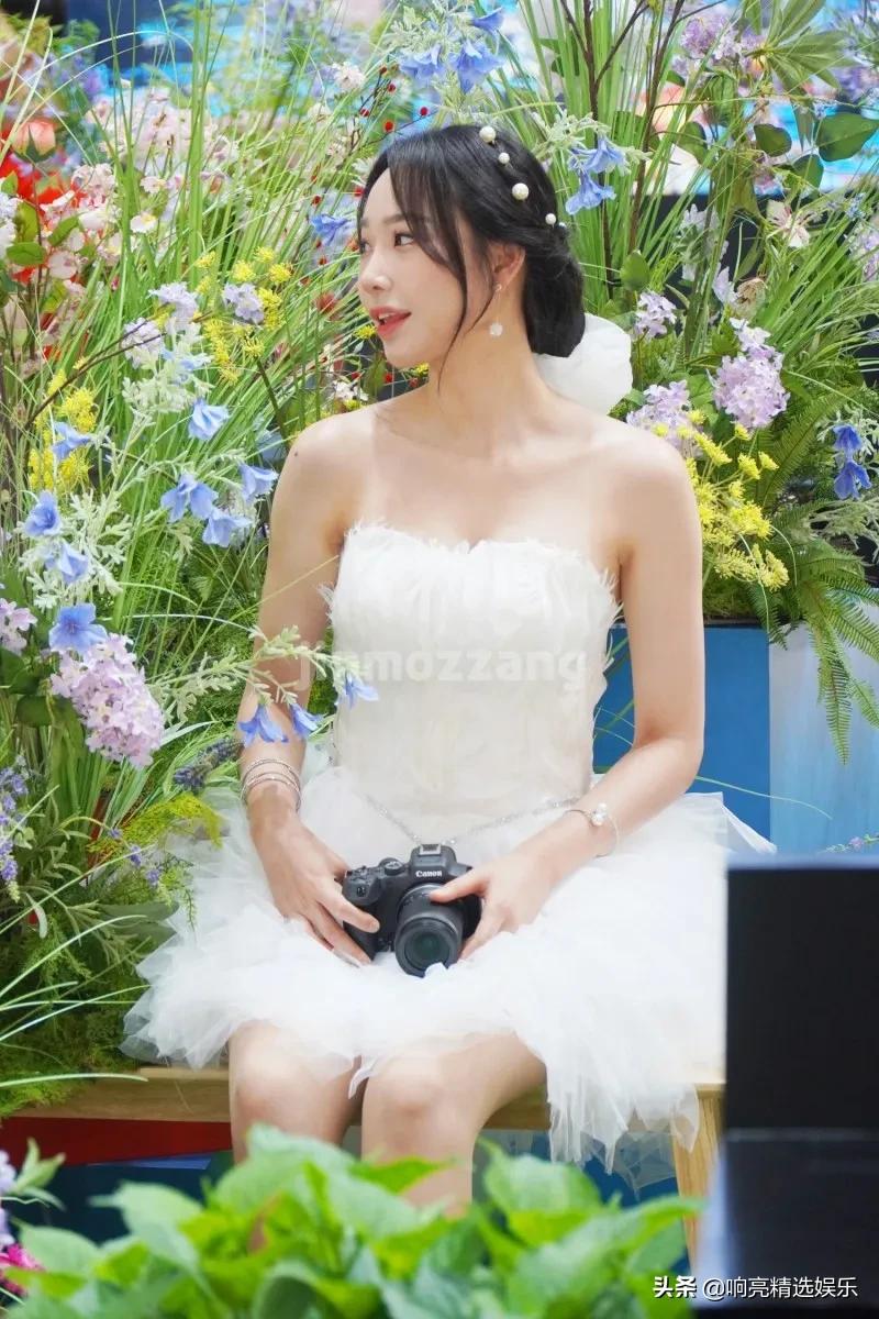 Issue 4 - Model Kim Dona of Seoul International Photo & Video ...