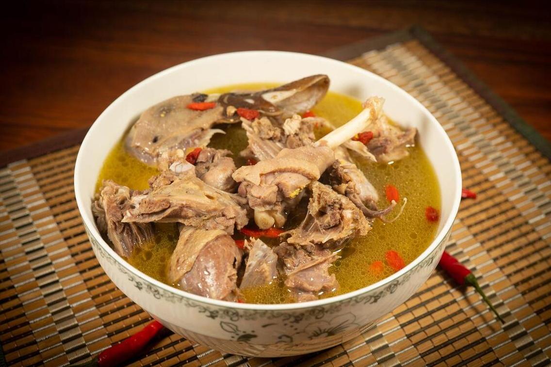 "Eating three fresh delicacies during the summer heat will make you feel like a living god." On ...