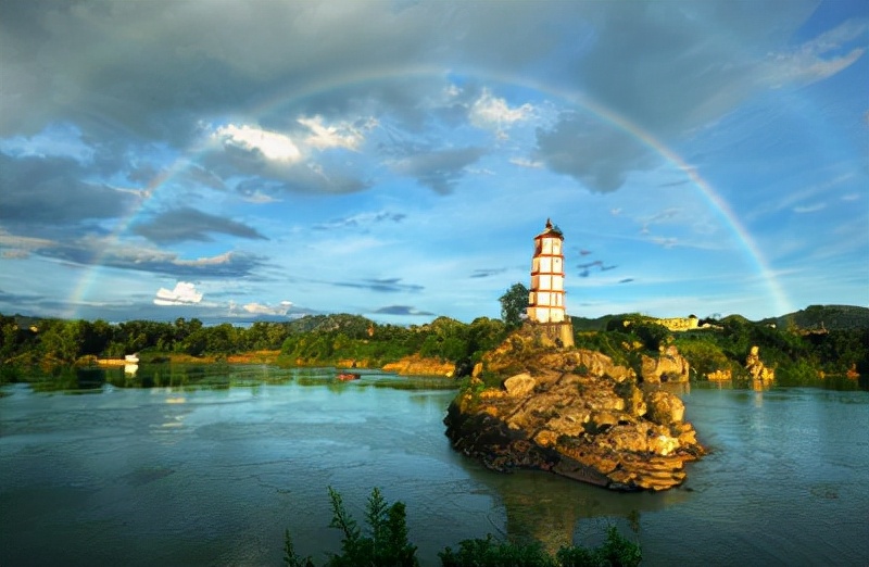 A wonderful building in Chongzuo, one of the eight leaning towers in ...