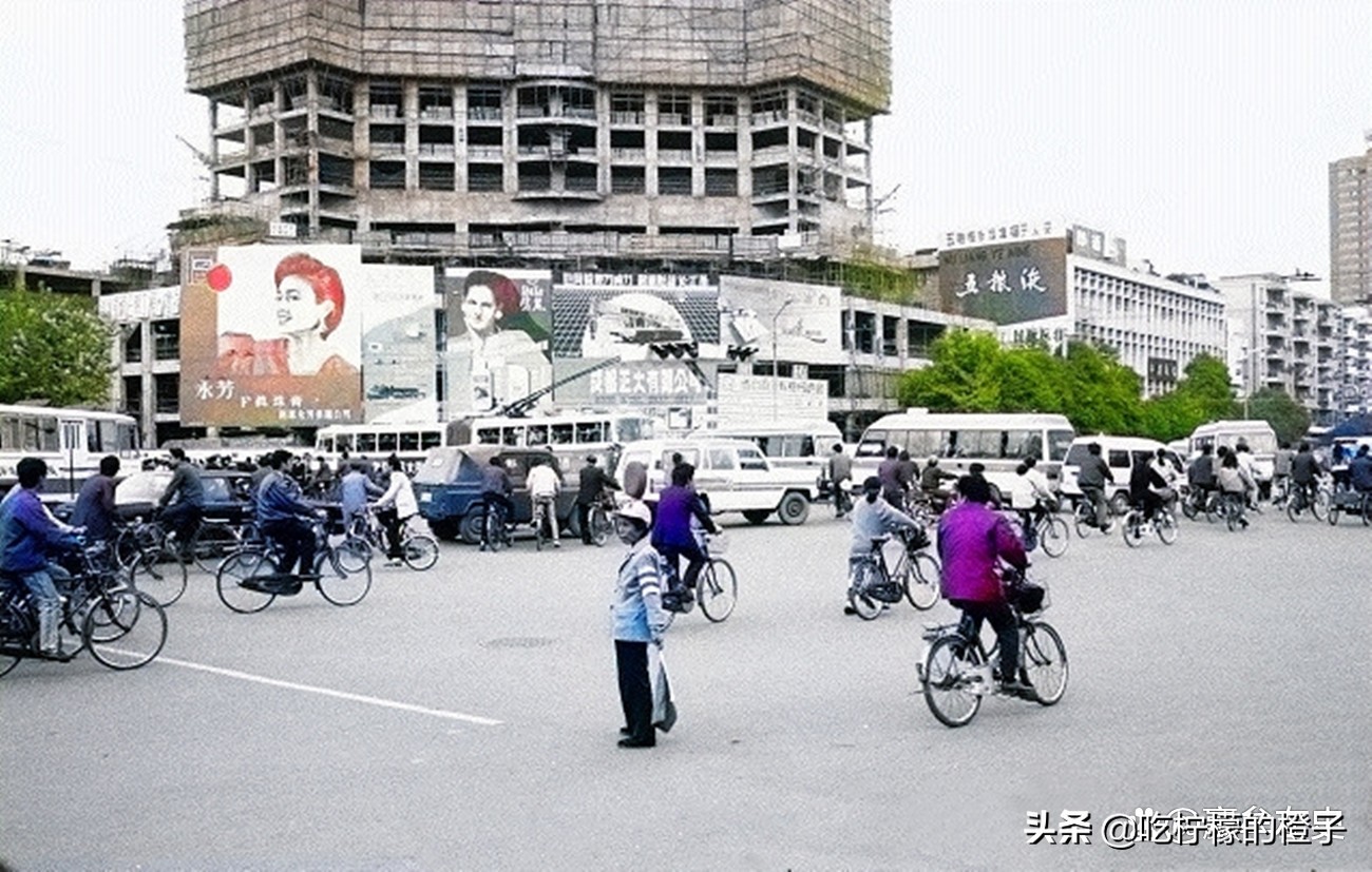 Old photo: Chengdu in 1990, a city full of fireworks in the eyes of a ...
