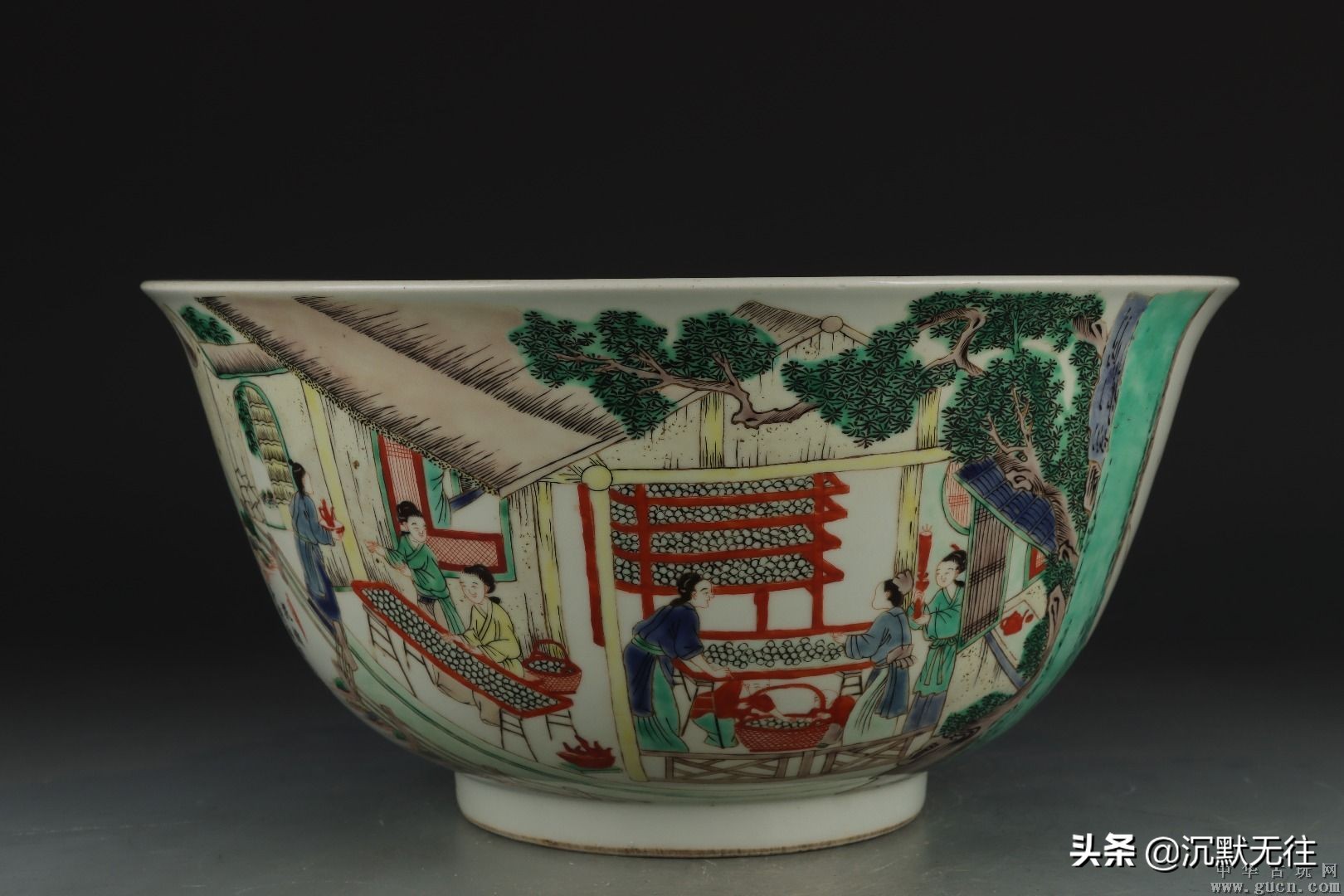 Qing Dynasty - Porcelain of Hongxian Period - iNEWS