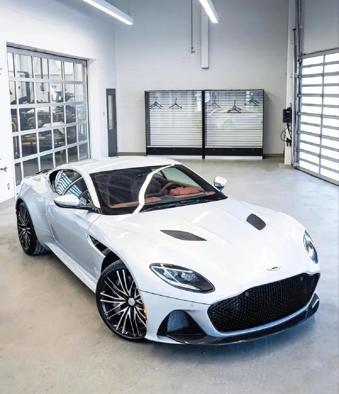 The most gentlemanly car in the automotive industry, this speed can be ...