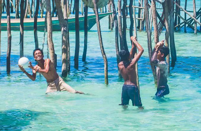 Bayao: a nation without a nationality and whose people can only live in ...