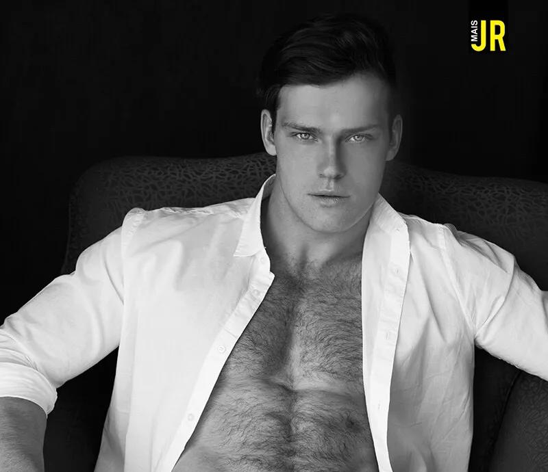 Canadian Bodybuilder Fitness Instructor Model Ben Todd - iNEWS