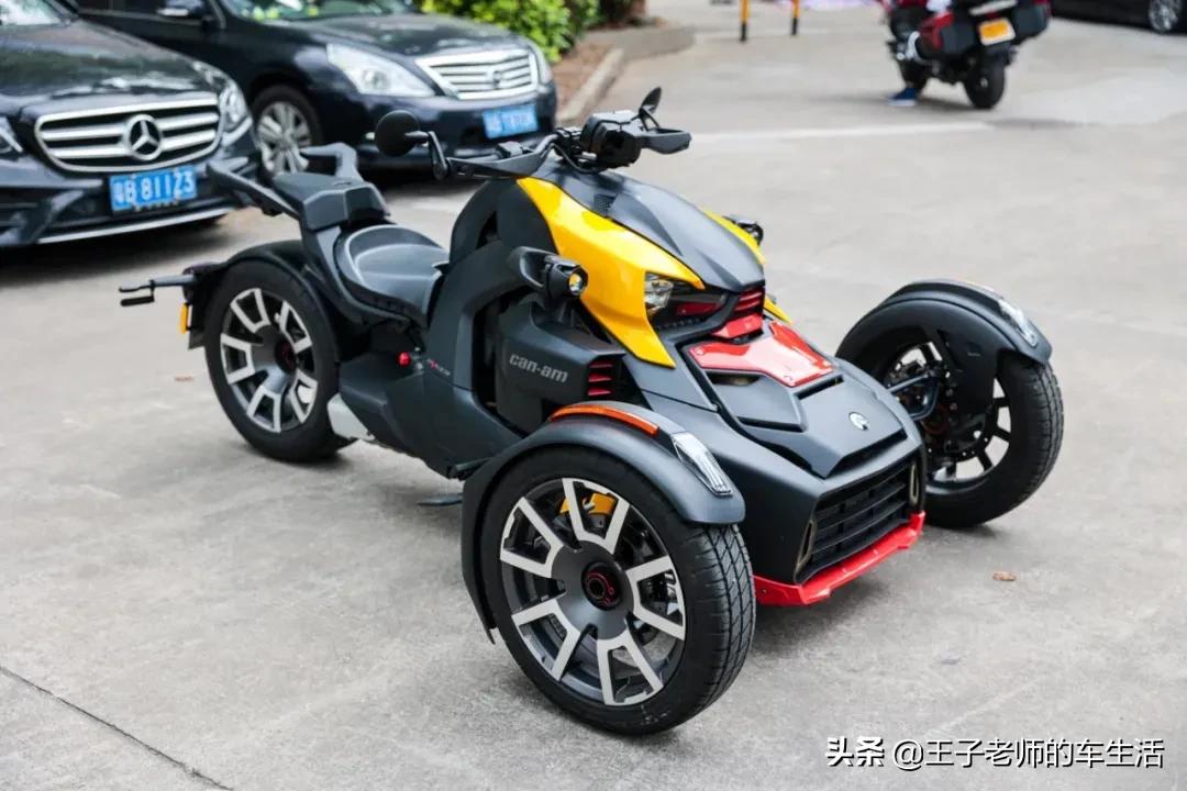 Cheapest Bombardier Scorpion Inverted Three-Wheeler - iNEWS