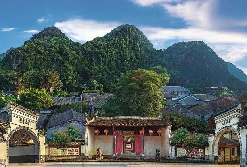 compliment the guest - iNEWS