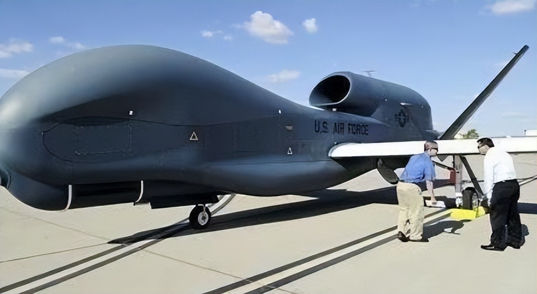 Russia and Ukraine fought in Kherson, and the US Global Hawk drone ...