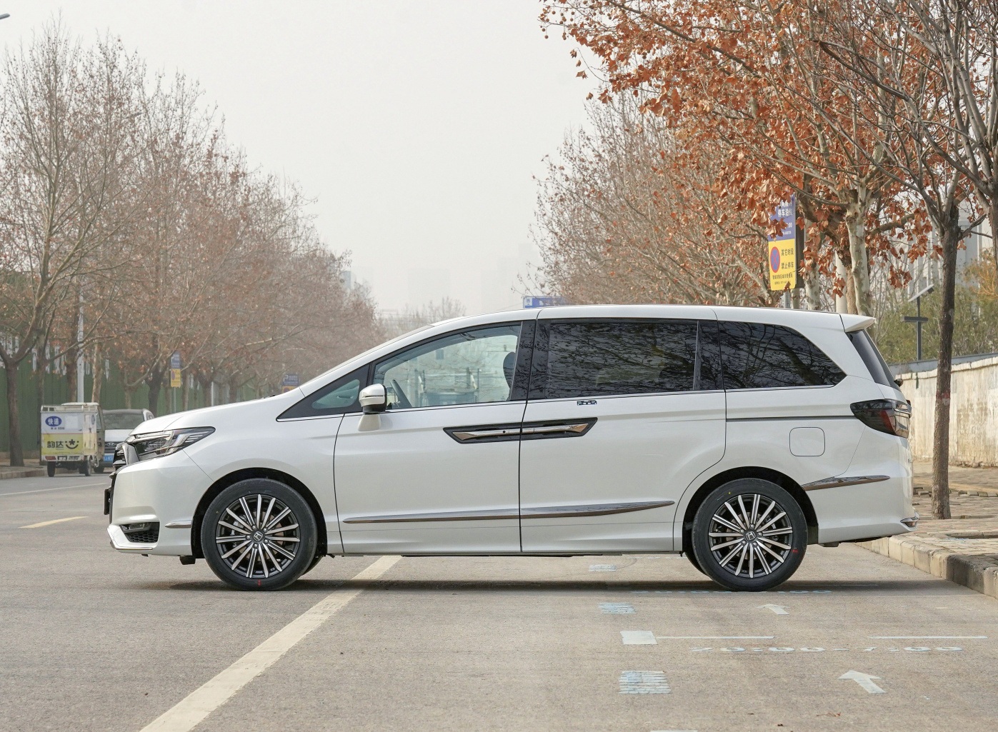 Is it worth spending 280,000 to buy an entry-level Honda Allison hybrid ...