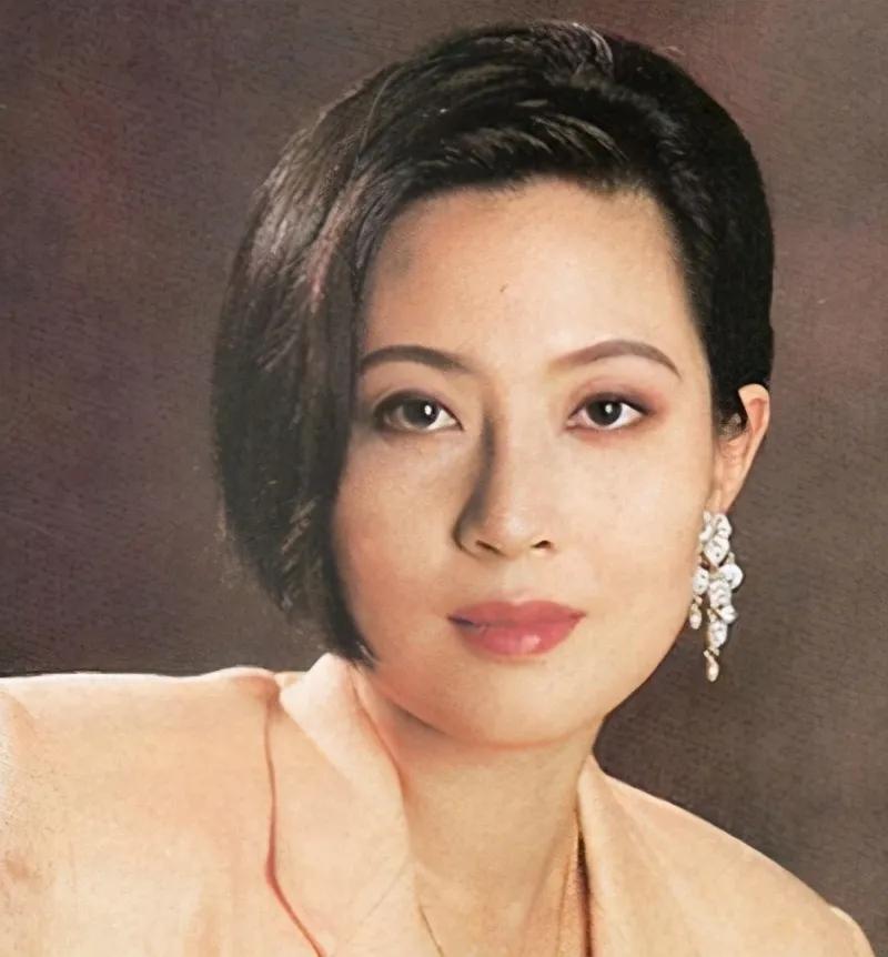 Fu Lili, married to her first love, Sun Chun, fell in love with each ...