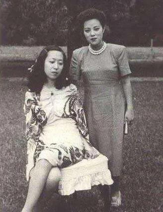 Eileen Chang: "Life is a gorgeous robe full of lice" - iNEWS