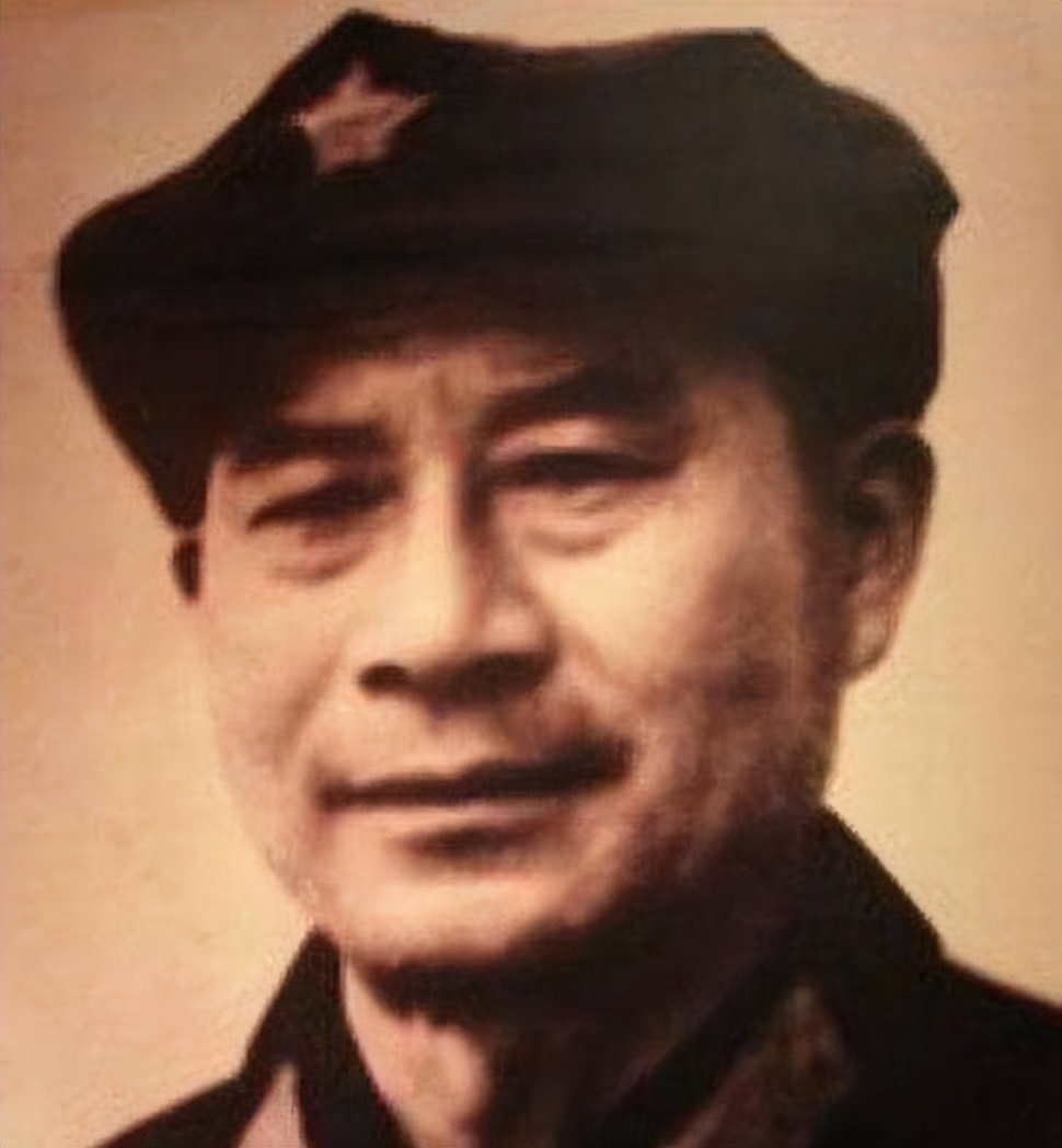 Xu Shiyou competed with the guards, but he was knocked to the ground ...
