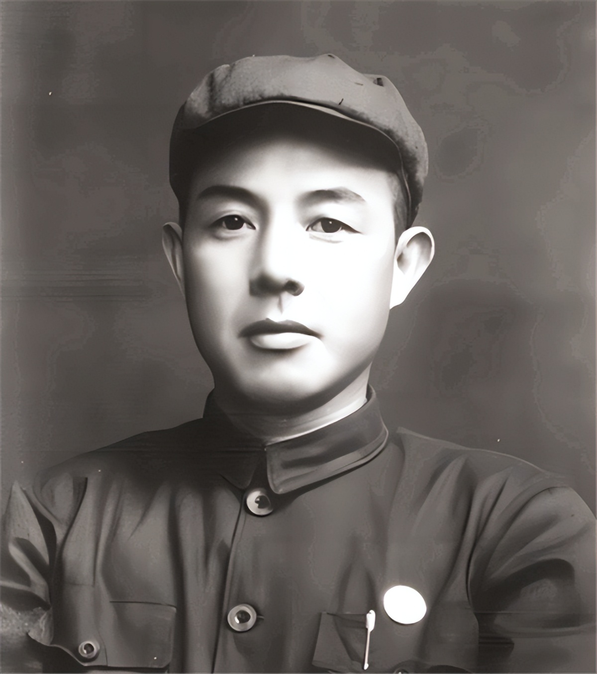 Su Zhenhua was forced to divorce in 1959 and raised 6 children alone ...