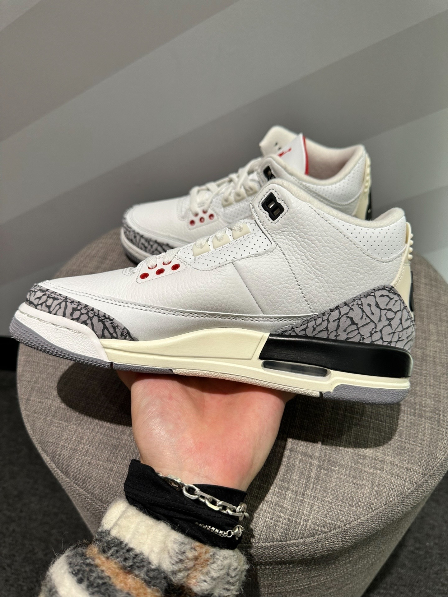 AIR JORDAN 3 GS burst crack white cement looks so good - iNEWS
