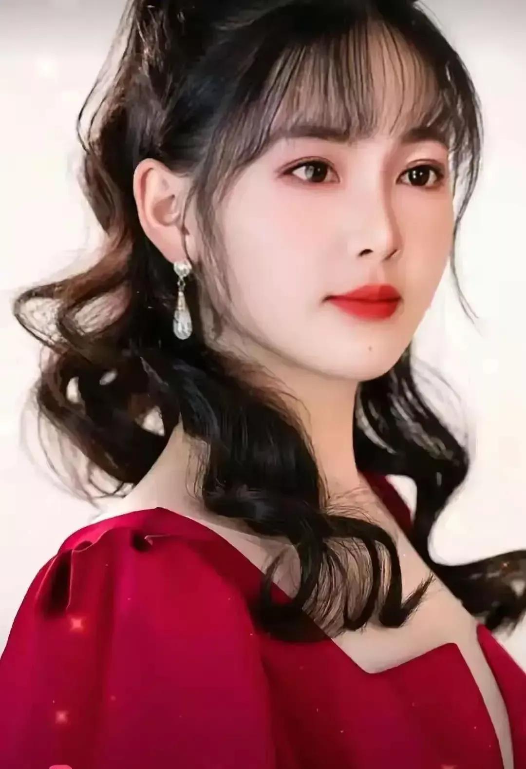 Xu He (120) the first woman - iNEWS