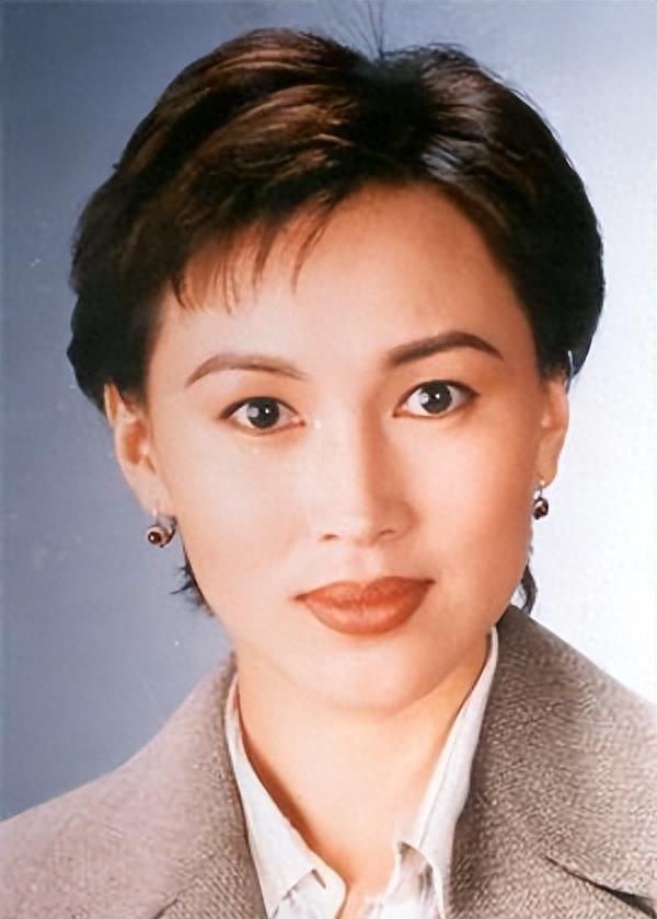 ATV first lady Chen Xiuwen was deceived by her "parasite" husband and ...