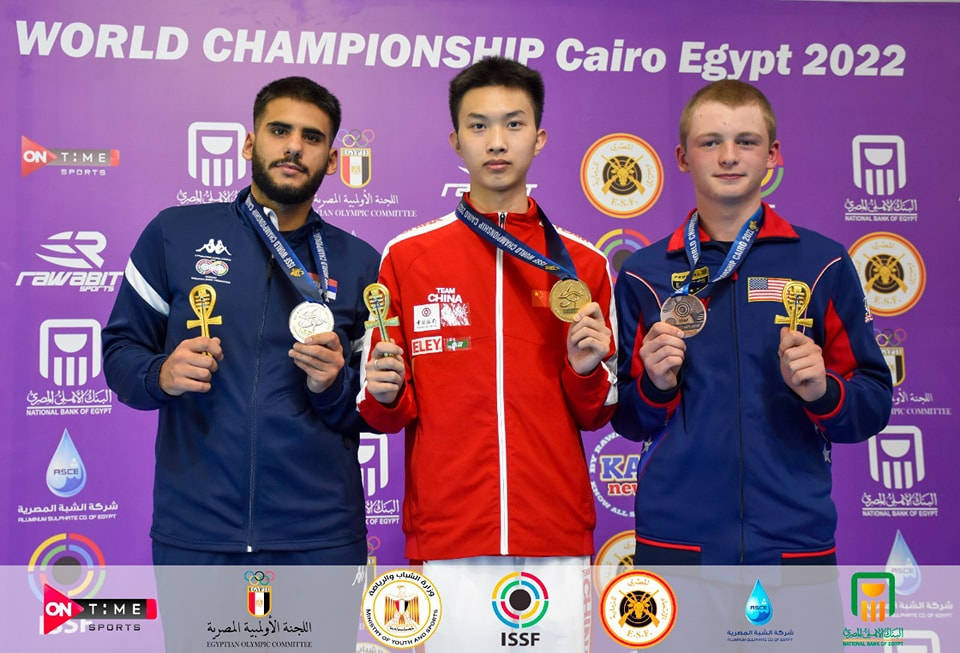 19-year-old Du Linshu wins three consecutive gold medals at the 2022 ...