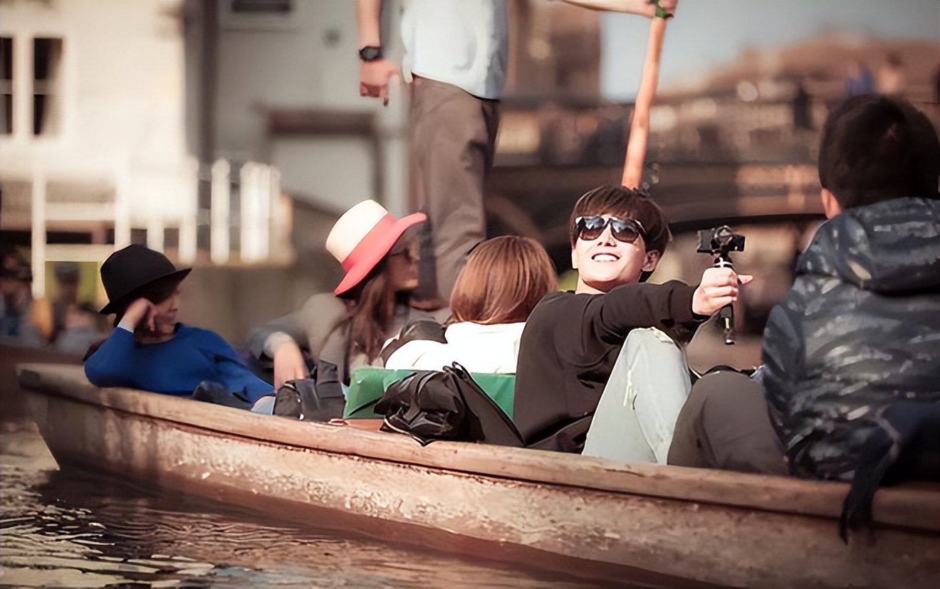 Yang Yang Square was massacred by fans, new and old grudges were counted together, and he was ...