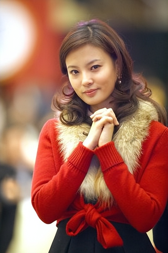 Once dazzling CCTV, Liu Fangfei loved two men, but now at the age of 46 ...
