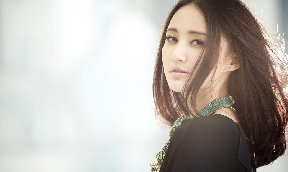 "Merry Uncle" Wang Zhifei, and the 3 women behind him - iMedia