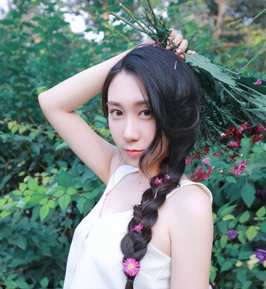 Shui Junyi's 29-year-old daughter becomes a CCTV reporter!The body is ...