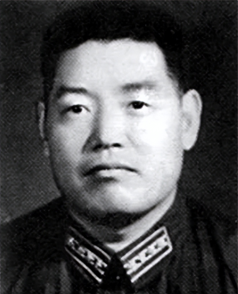 In 1974, Teng Daiyuan attended the National Day Reception, and the Air ...