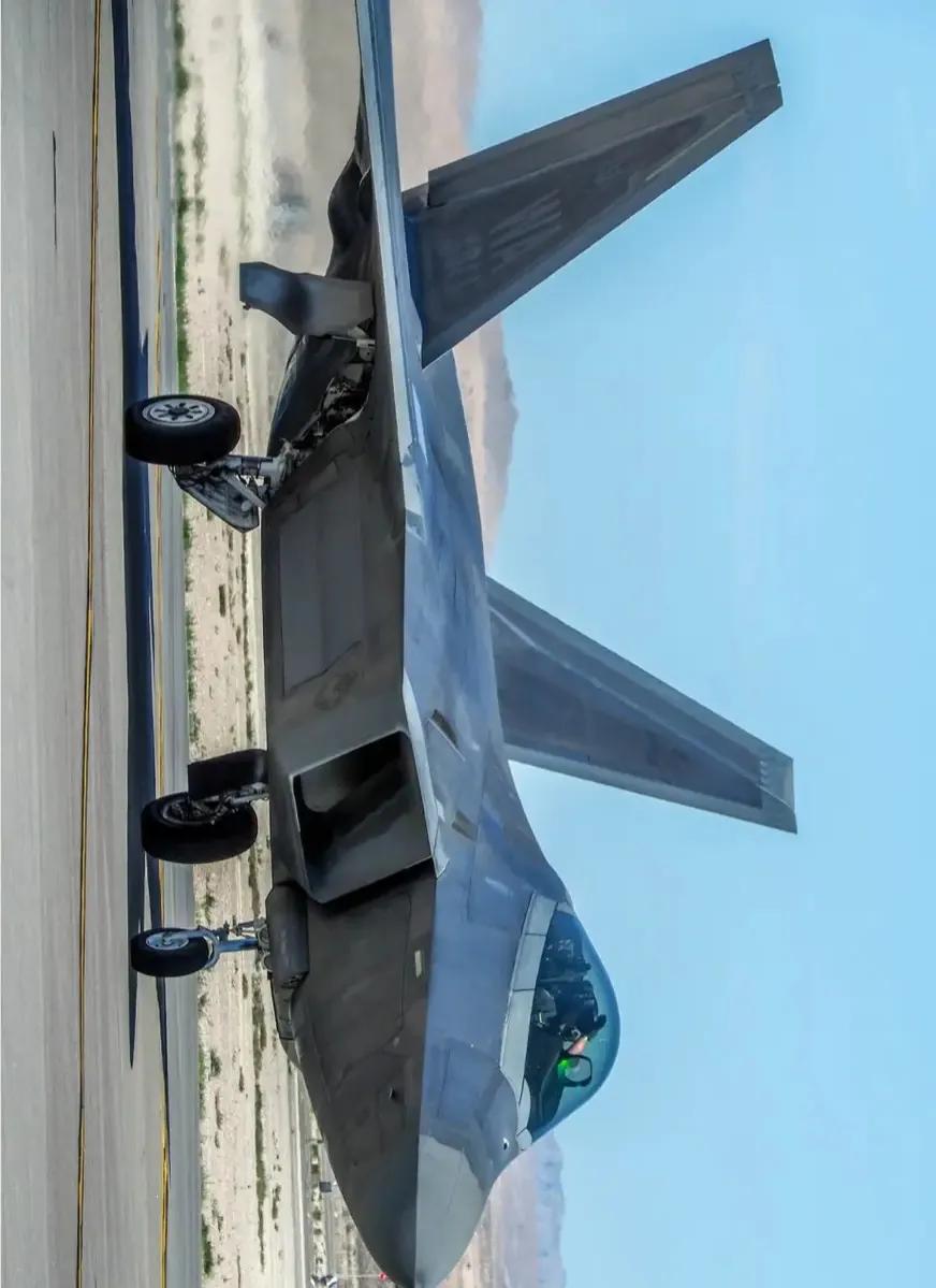 warplane with supersonic technology - iMedia