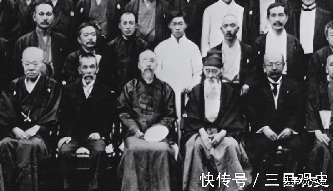 Wang Guowei saw that his wife was old and faded, so he wrote a word ...