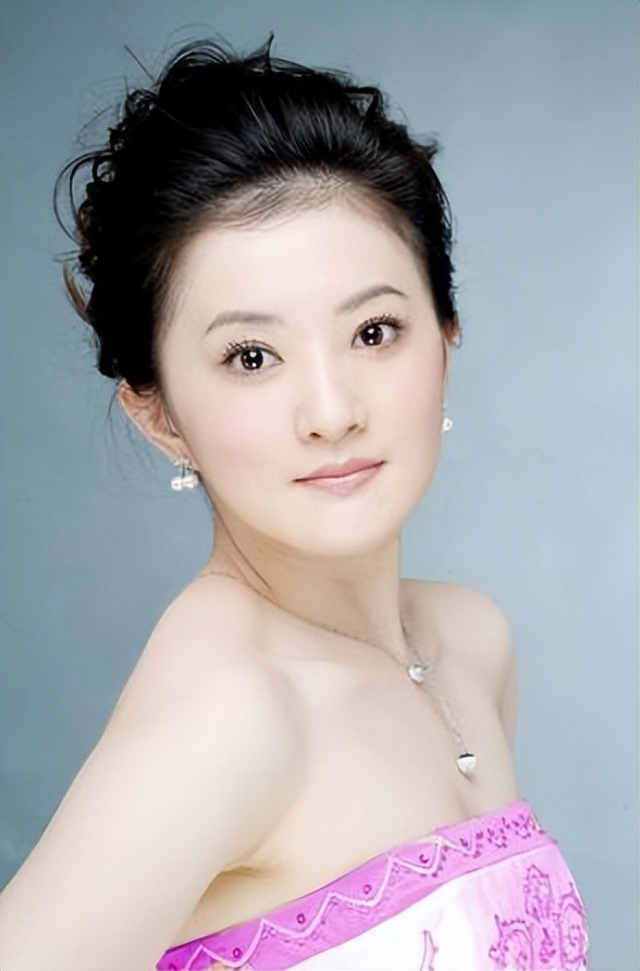 The 42-year-old Jin Ming had an affair with his fitness coach. The man ...