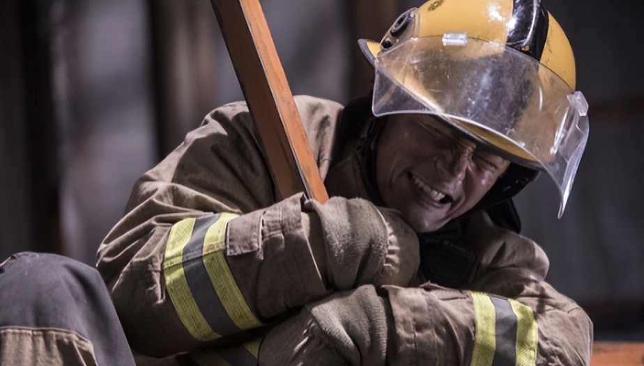 "Fire Heroes" takes firefighters as the theme, showing their selfless ...