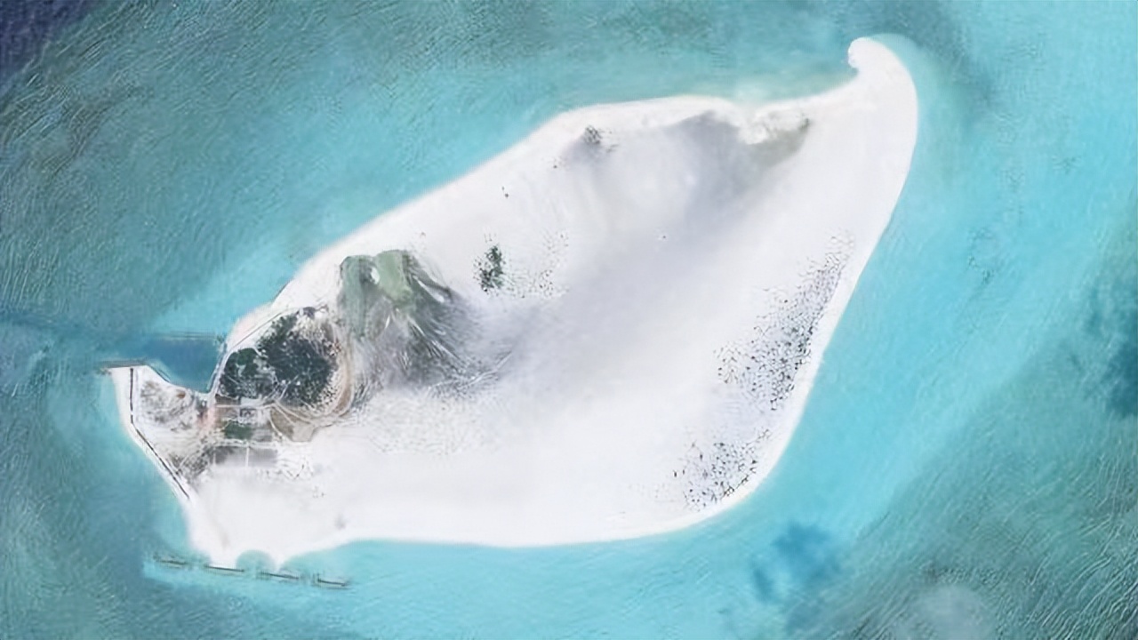 While the United States is keeping an eye on Second Thomas Reef, an ...
