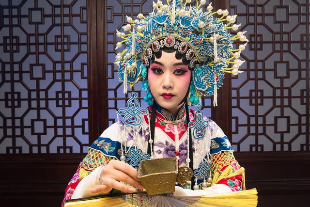 Reminiscing about Fanghua, meeting Mei Lanfang again - iNEWS