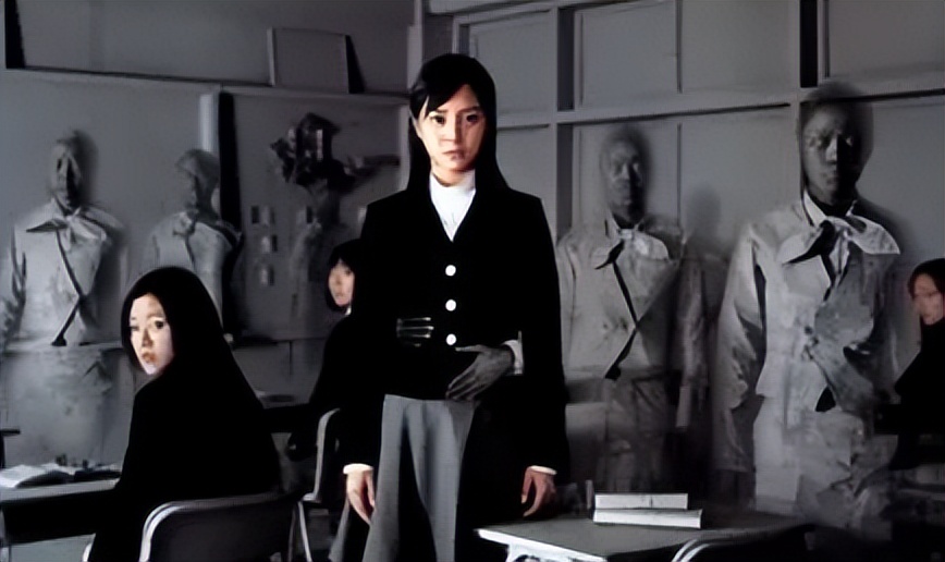 The movie "Girl's High School Ghost Story 3" uses suspense as a turning ...