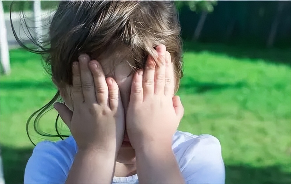 Children who "endure not to cry" and "cry at every turn" from childhood ...