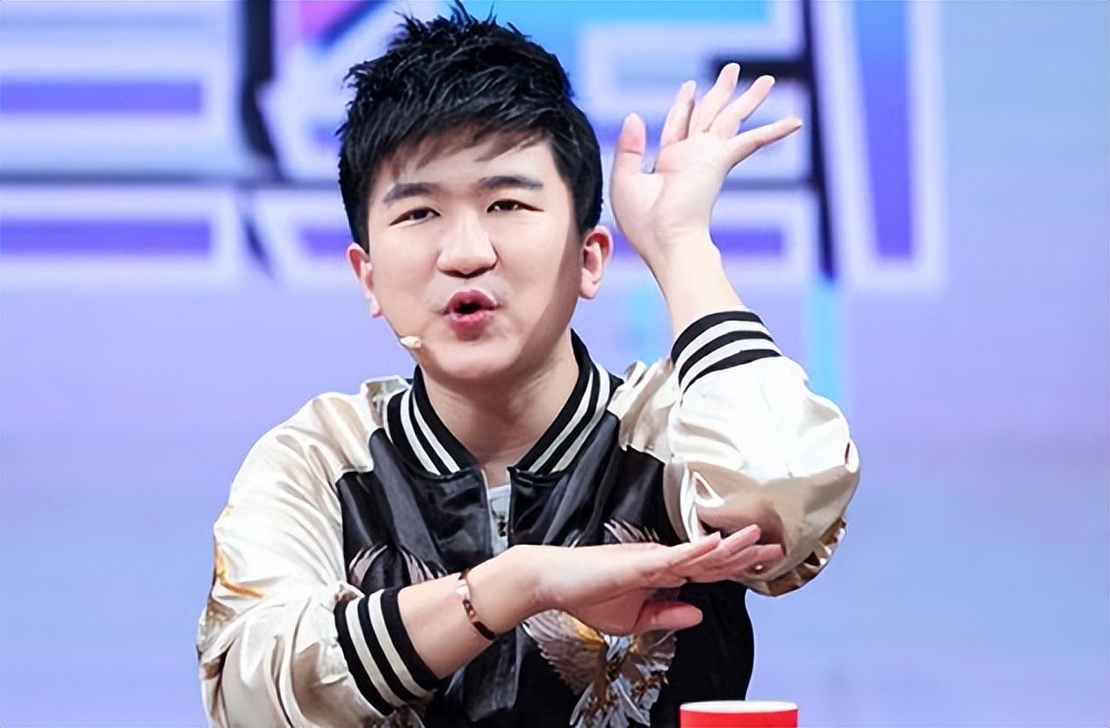 He looks like a girl who is disgusting, but the entertainment industry ...