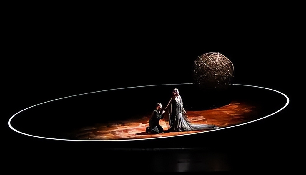 Hamlet's Plot Overview, Thematic Analysis, Dramatic Elements - iMedia