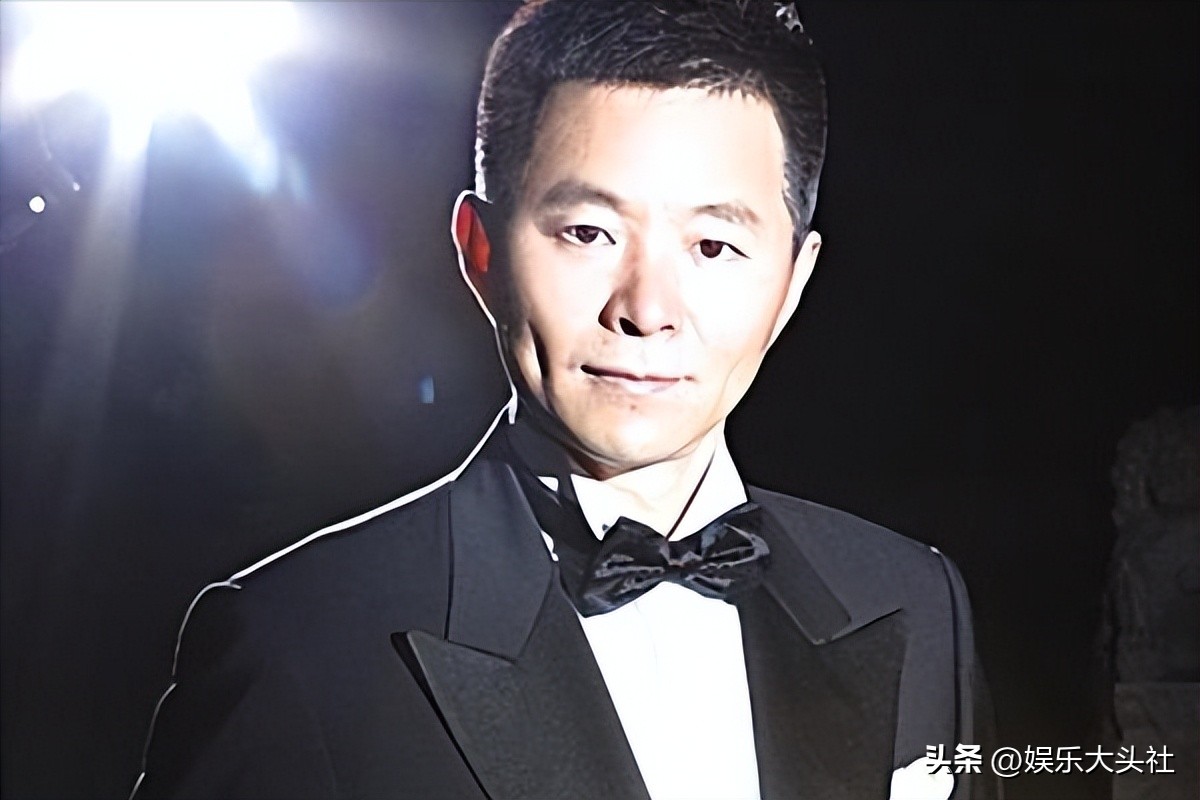 Wang Hongwei, the prince of the West: lost his father at the age of 4, and his mother has been ...