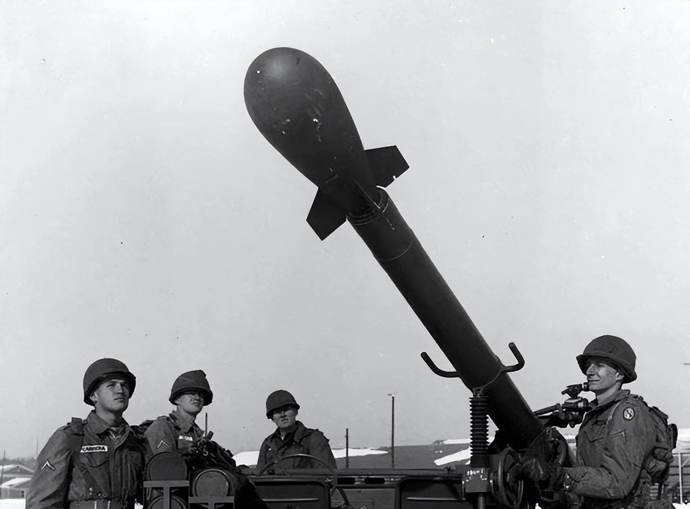 How small is the world's smallest nuclear bomb?How powerful is the ...