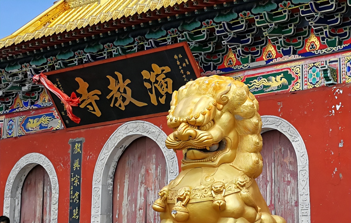 Take a bus to the platform——The Yanjiao Temple in Zhongtai is ...
