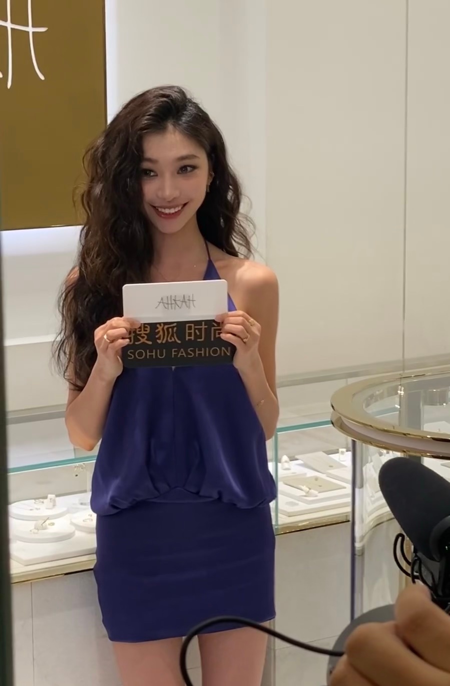Yi Mengling's "Picture" event is beautiful, netizens: It looks better ...
