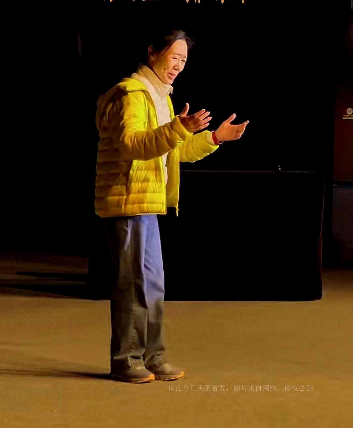 60-year-old Wu Qiong is so old that she is almost unrecognizable. When she goes on stage, her ...